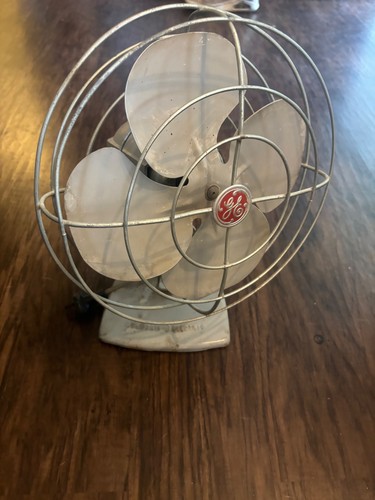 Vintage Gray GE Oscillating Metal Table Fan 4 Blade F11S106 Electric 12 ...