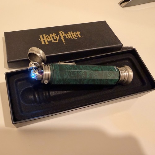 NEW Harry Potter Dumbledore's Deluminator Prop Replica - Noble ...