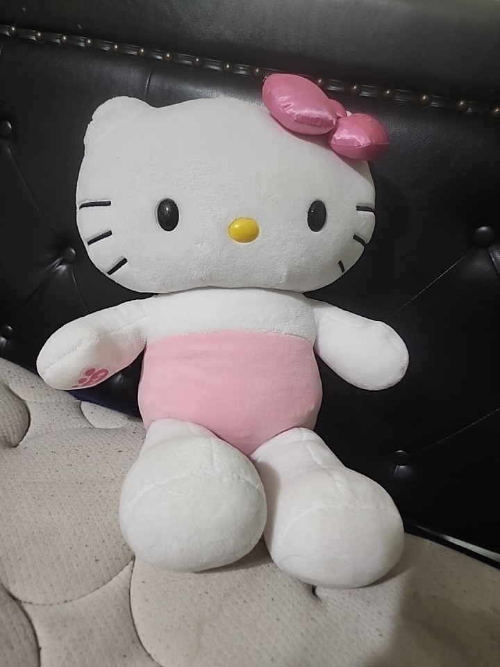 Hello Kitty Sanrio Build a Bear Workshop White 17” Large Plush Toy with ...
