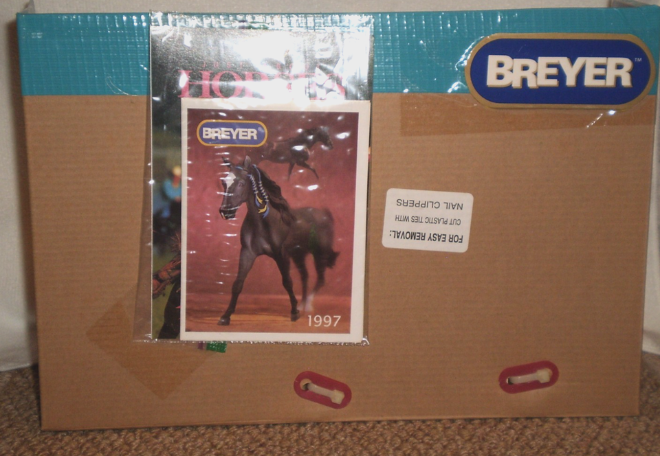 BEAUTIFUL BREYER - 1998 - BUCKSKIN OLD TIMER WITH BLUE HAT IN HALF BOX ...