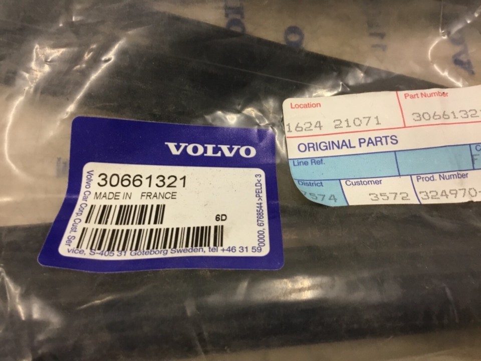 New OEM S40 Volvo door Weatherstrip seal Right 04.05 06 07 08 09 10 11 ...