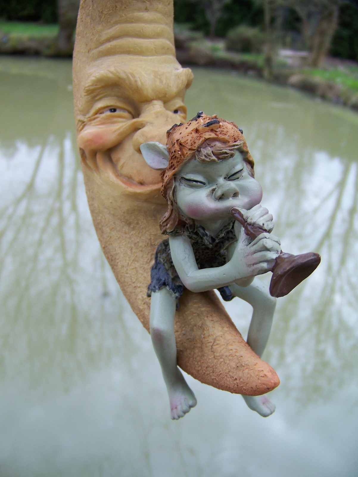 9294 FIGURINE KORRIGAN TROLLS LUTIN PIXIE ELFES SUR LUNE.FARFADET ...