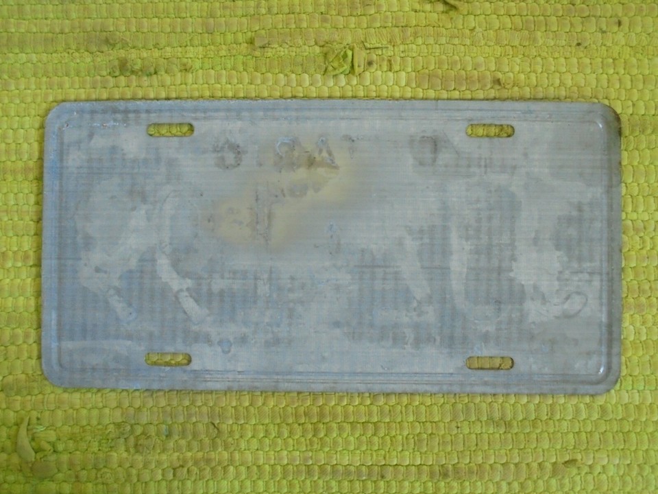 Vintage QUEBEC FLAG Steel License Plate Canada Fleur De Lis Souvenir ...