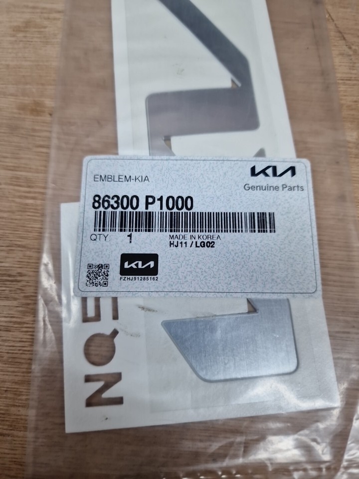 Genuine New Kia SPORTAGE NQ5 FRONT BONNET HOOD Emblem Logo Badge 86300 ...