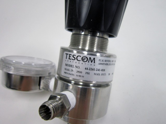 TESCOM 44-2261-241-010 DIAPHRAGM PRESSURE REDUCING REGULATOR W\ WIKA ...