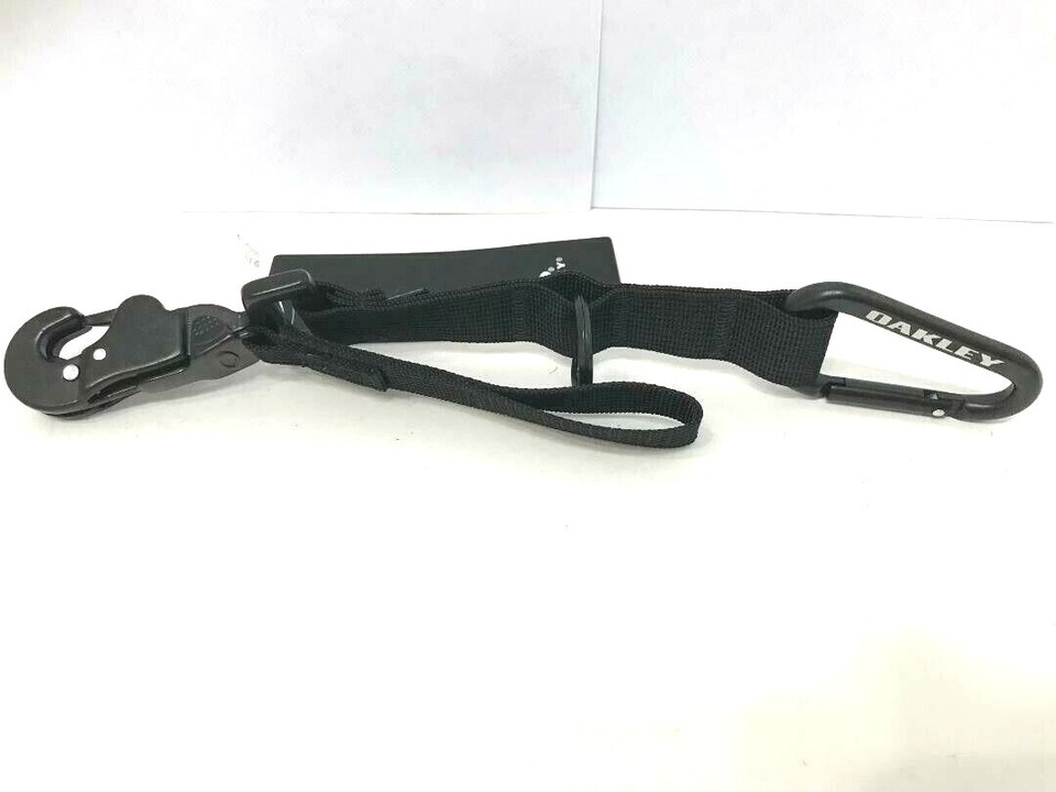 OAKLEY LARGE KEY CHAIN RING Strong CARABINER Military LANYARD Genuine ...