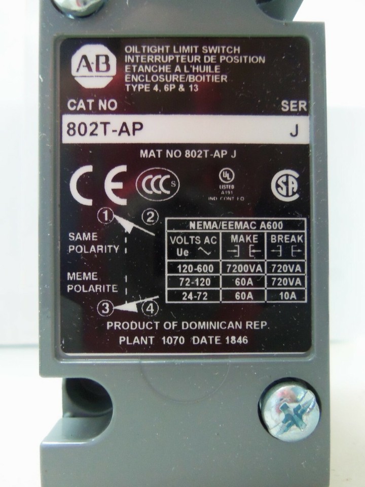 New Allen Bradley 802T-AP Plug-in Oiltight Side Rotary Limit Switch ...