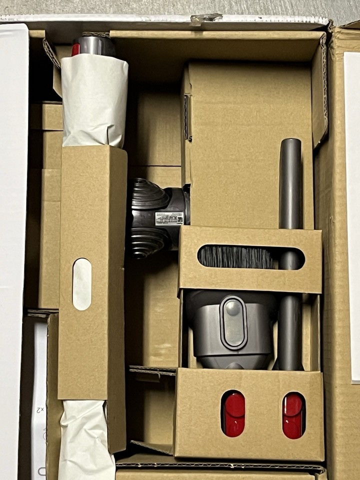 Dyson Digital Slim Cordless Vacuum Cleaner SV57 Newest Model No Reserve ...