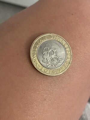 2016 William Shakespeare 2 Pound Coin - Skull and Rose | eBay UK
