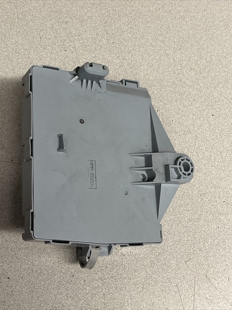 2009-2010 Mazda 6 BCM Body Control Module W/o Theft System OEM Gs3l 67 ...