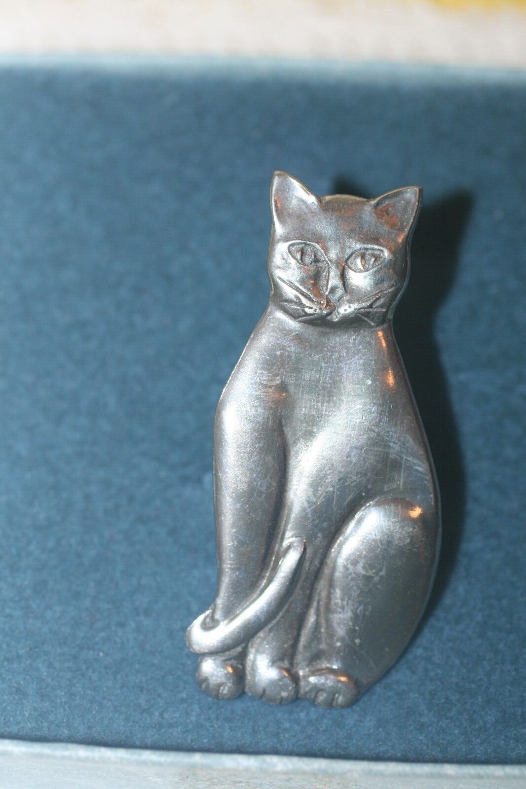 SEAGULL PEWTER CAT BROOCH PIN IN ORIGINAL BOX FROM NOVA SCOTIA ,CANADA ...