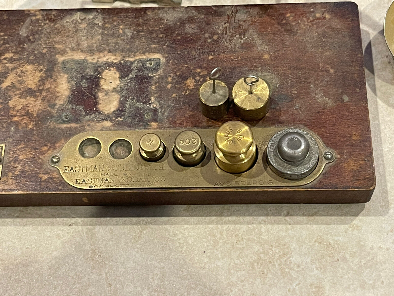 VINTAGE EASTMAN KODAK SCALE AVOIRDUPOIS WEIGHTS AND MEASURES USA | eBay