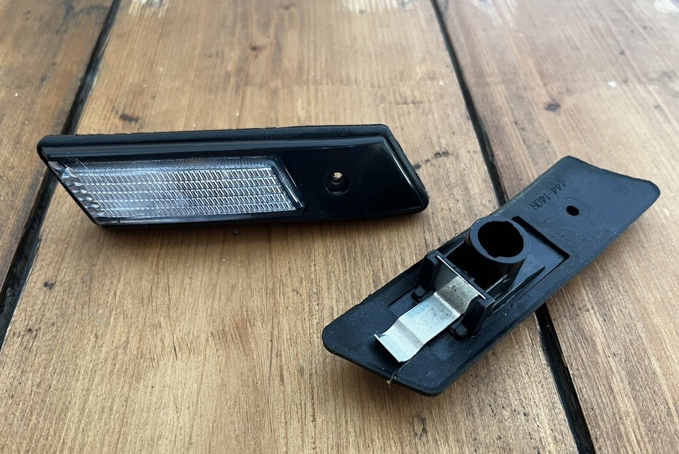 BMW E36 1986-1996 SIDE REPEATERS INDICATORS CLEAR SIGNALS L&R | eBay ...