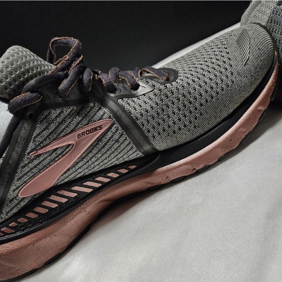 Brooks Adrenaline 20 Guide Rails Running Shoes Gray/Peach Women’s Size ...
