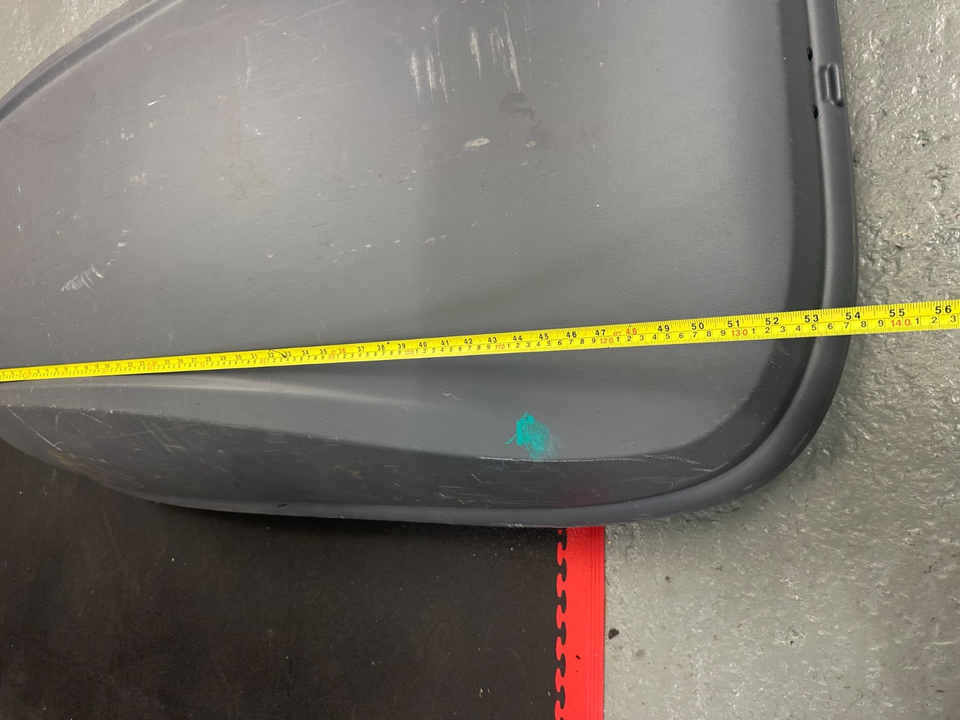 Lovely Halfords 320L Roof Top Box with Thule Roof Bars and Locking ...