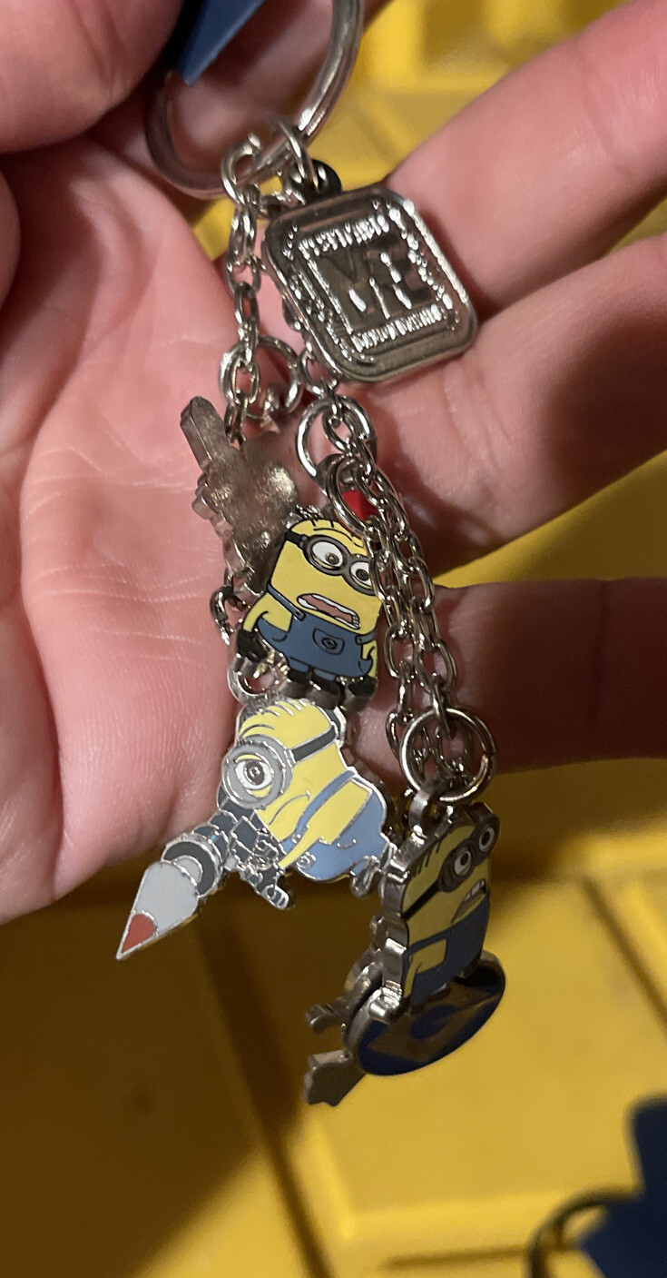 Universal Studios Exclusive Despicable Me Minion Charm Keychain New | eBay