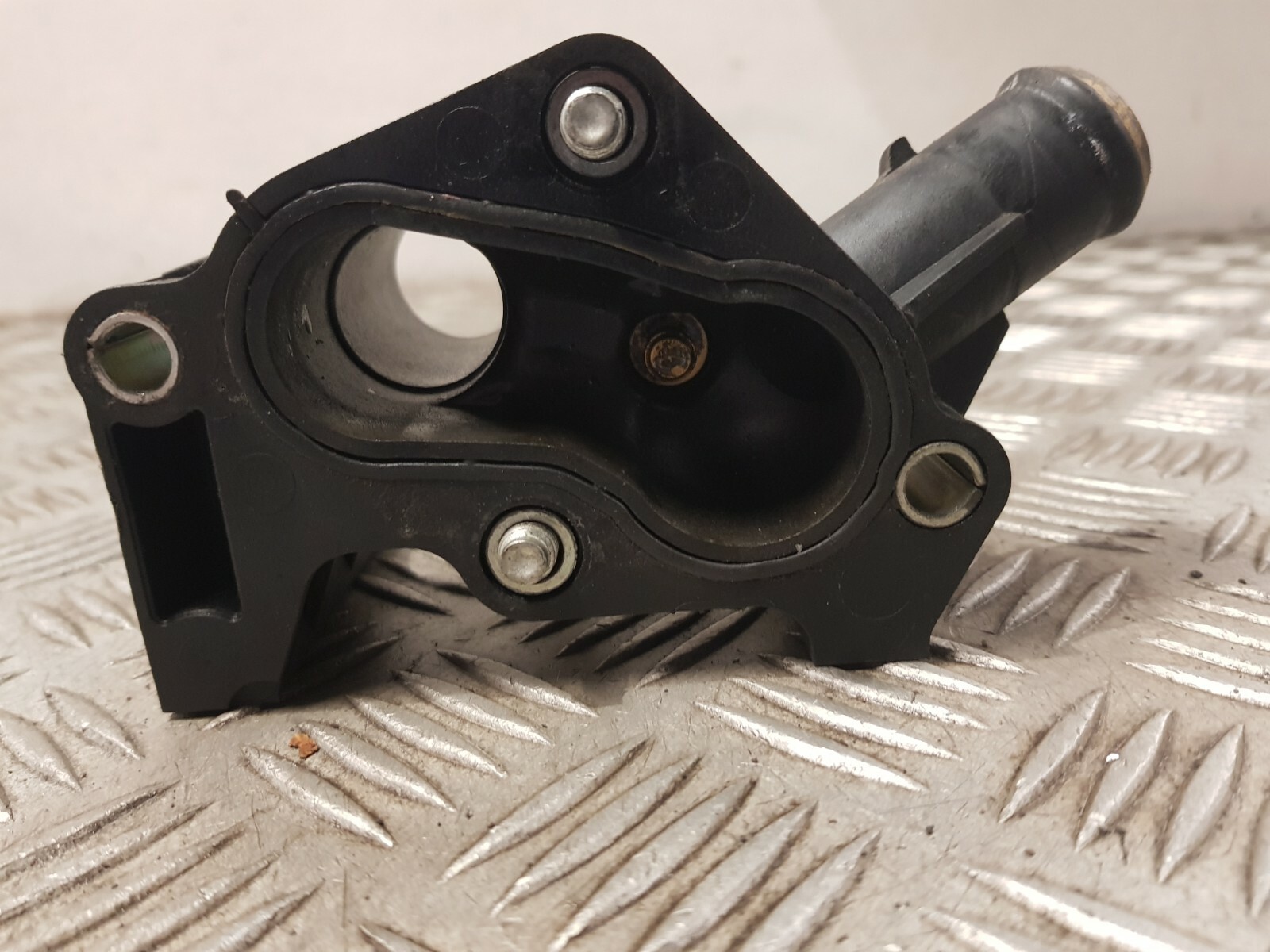 Ford Fiesta 2015 1.2 Petrol 60kw Thermostat Housing 7M5G8K556AC for ...