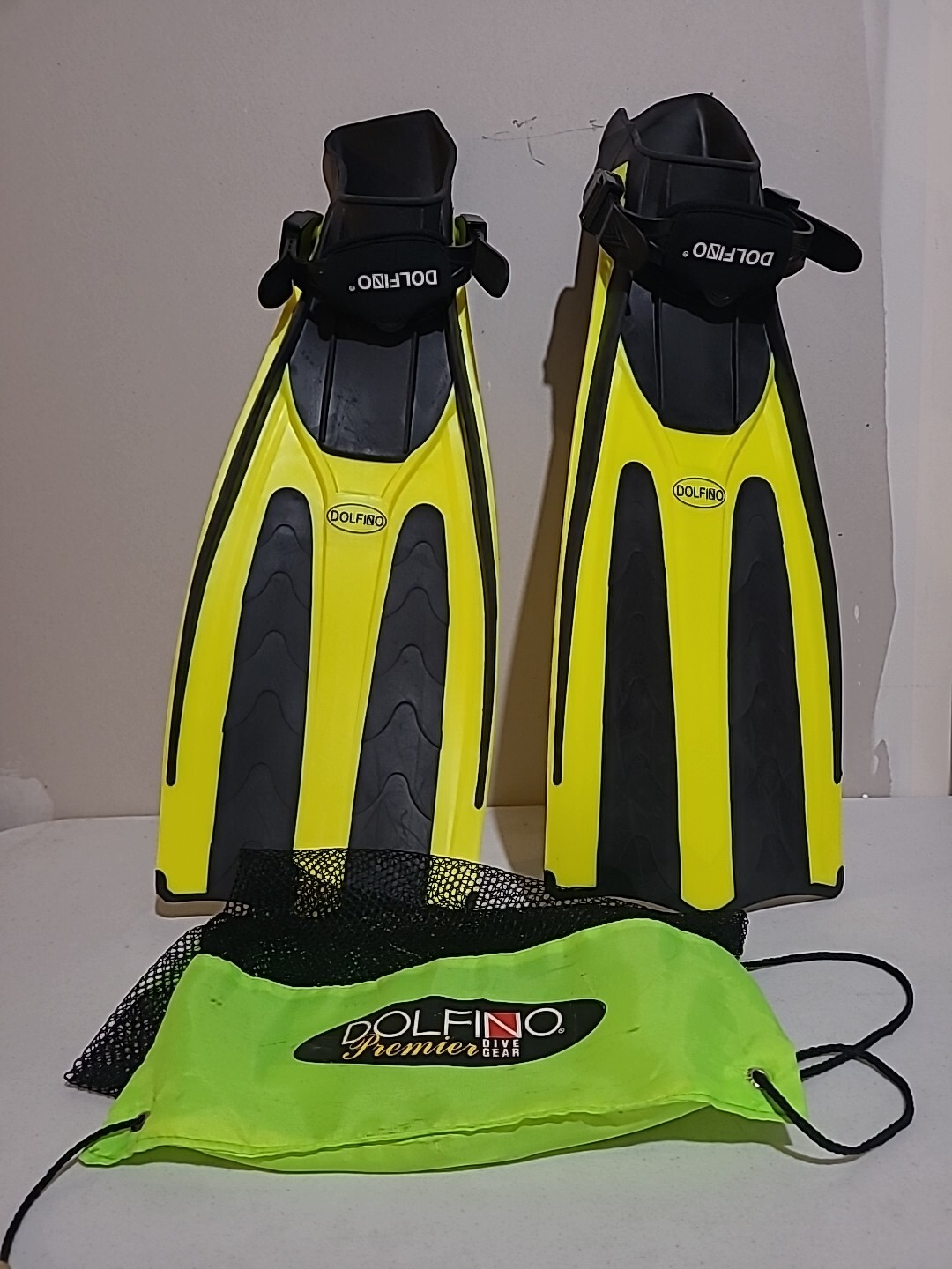 Swim Fins Yellow Adult Dolfino. Size Small - Medium | eBay