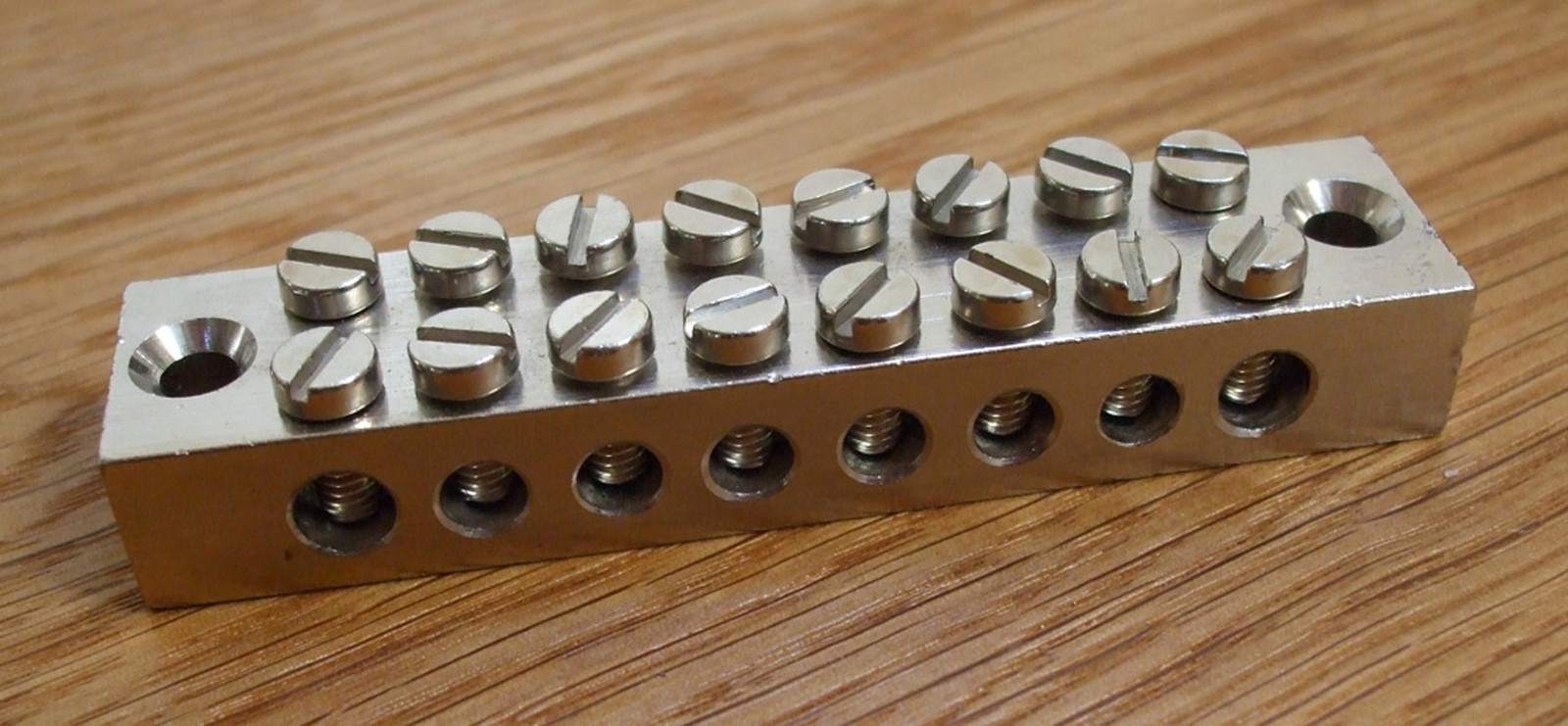 Earth terminal, commoning block, electroplated brass, 8 way ECB8 | eBay UK