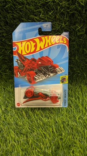 New Hot Wheels Veloci-Racer - Street Beasts 2/5 - 39/250 Red Upside ...