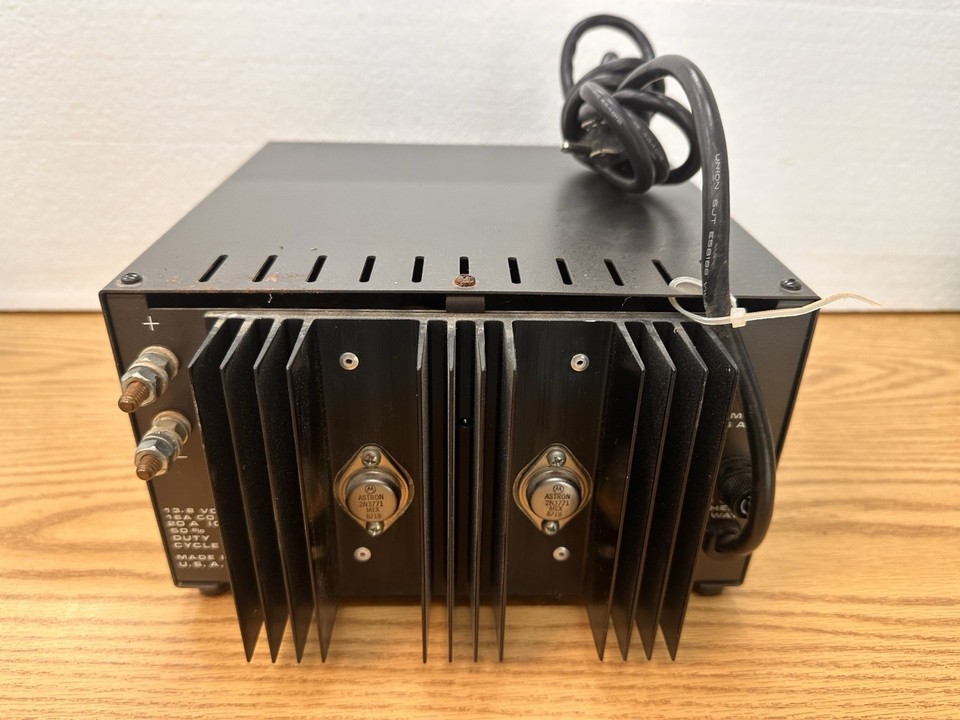 Astron RS-20M DC Linear Power Supply 110 Volts To 12 Volts 20 Amp ...