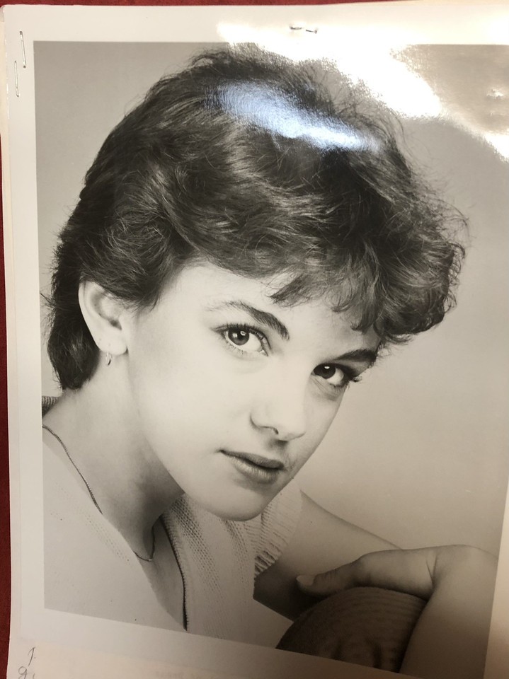Elizabeth Perkins headshot B&W photograph 1983 very rare | eBay