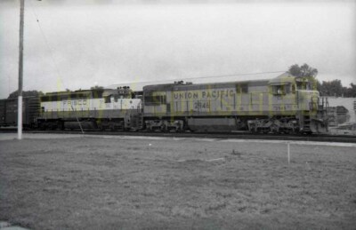 UP Union Pacific GE U30C Locomotive #2946 - Vintage Railroad Negative ...