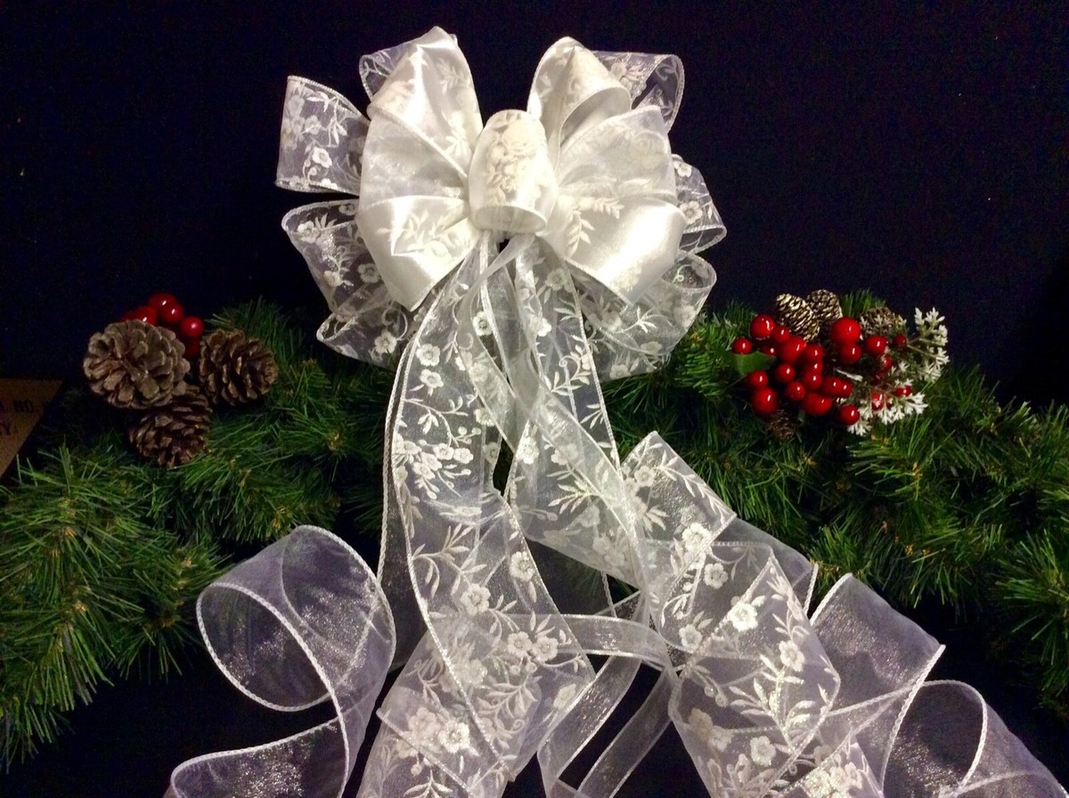 White Christmas Tree Bows 12,203 Christmas Trees With Bows Stock