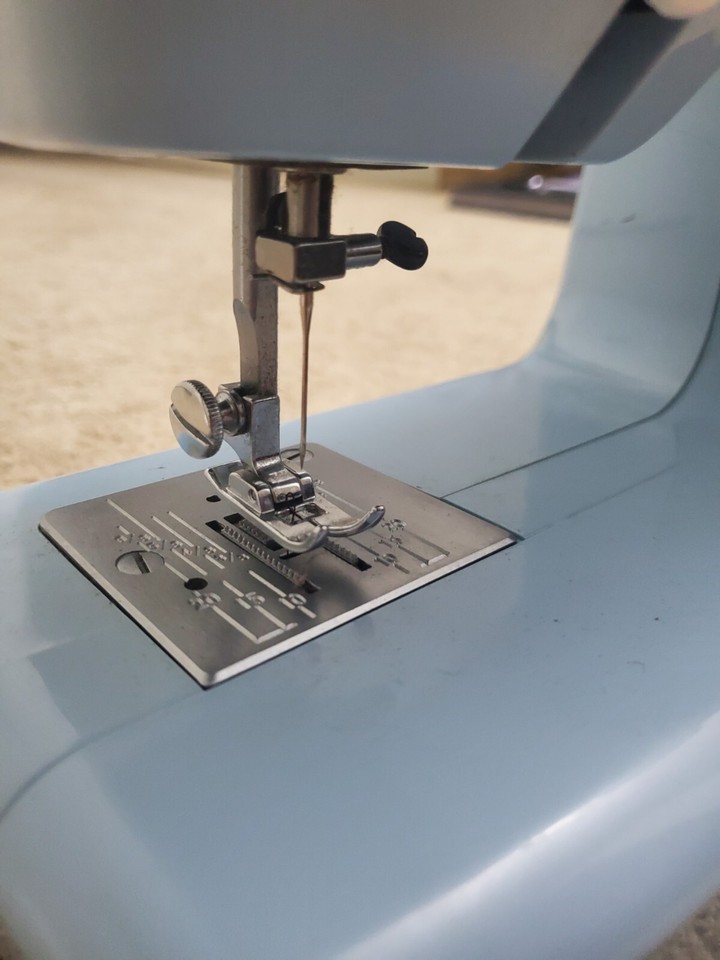 Vintage Kenmore Mini Ultra Sewing Machine Model 385-11206300 Baby Blue ...