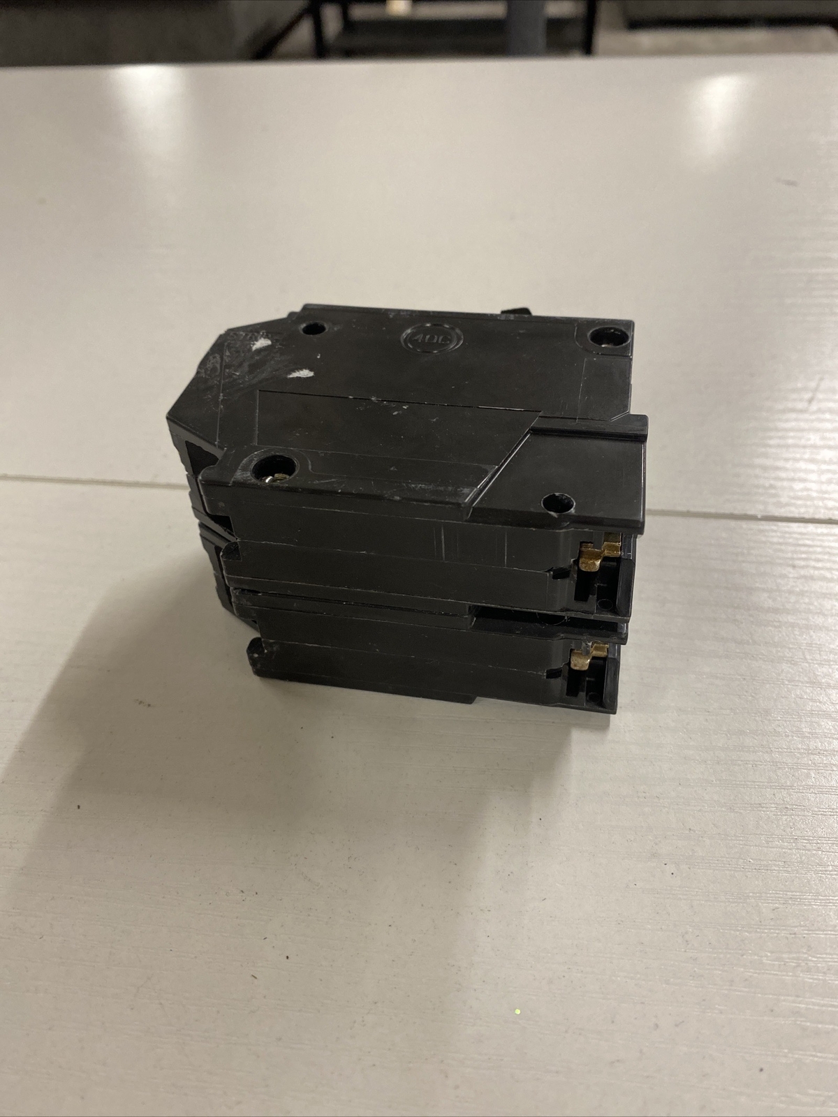 GE THQL2160 2 Pole 60A 120/240VAC Plug In Molded Case Circuit Breaker ...