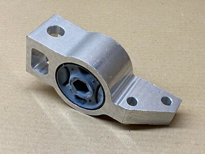 RIGHT HAND FRONT WISHBONE CONTROL ARM REAR BUSH FOR VW TOURAN 2003-2015 ...