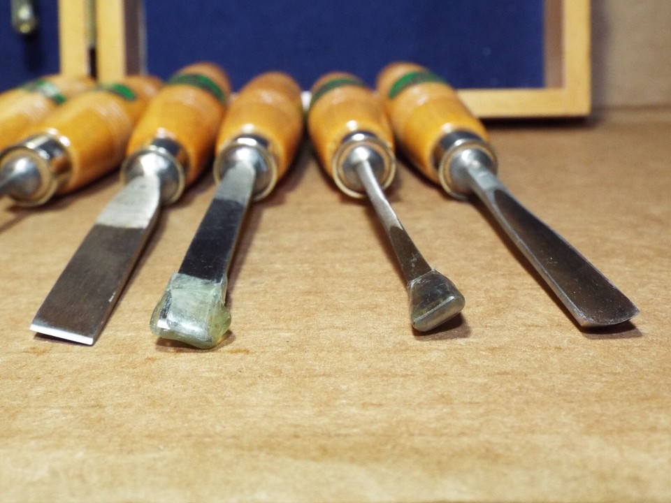 Lot of 12 Henry Taylor Acorn Wood Carving Chisels Gouges Half are ...