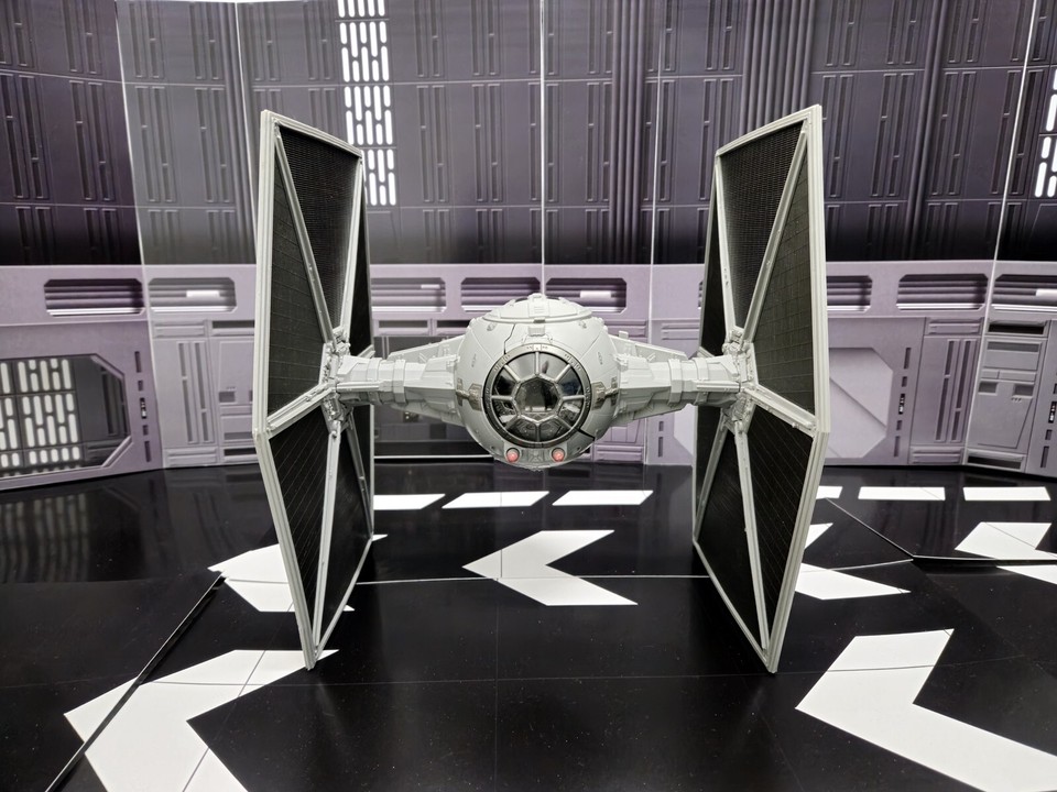 Giant Death Star Hangar Backdrop Playset 3.75 Star Wars Hasbro Kenner ...