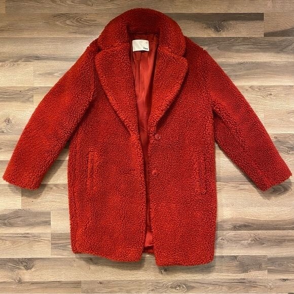 Aritzia Wilfred Red Fuzzy Sherpa Coat Size Small - Gem