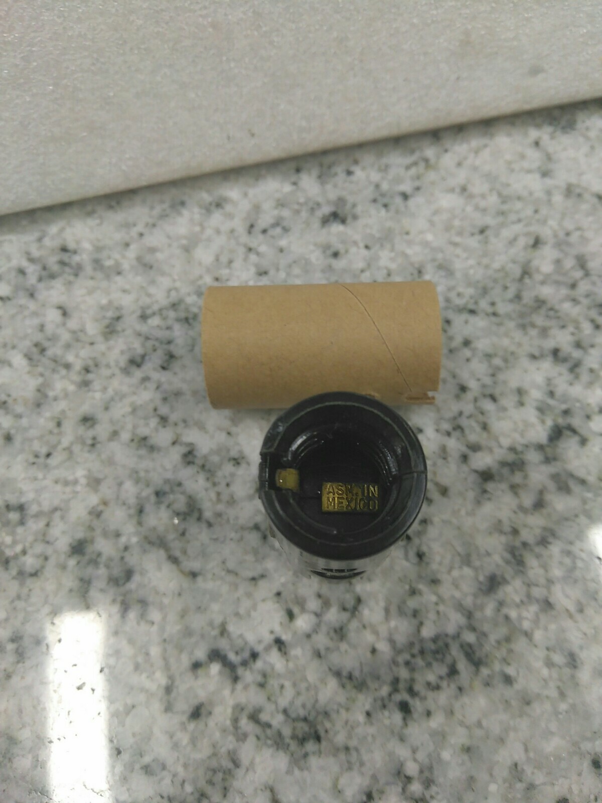 Leviton Candelabra Base Lampholder Light Socket Hickey Mount 75W 125V ...