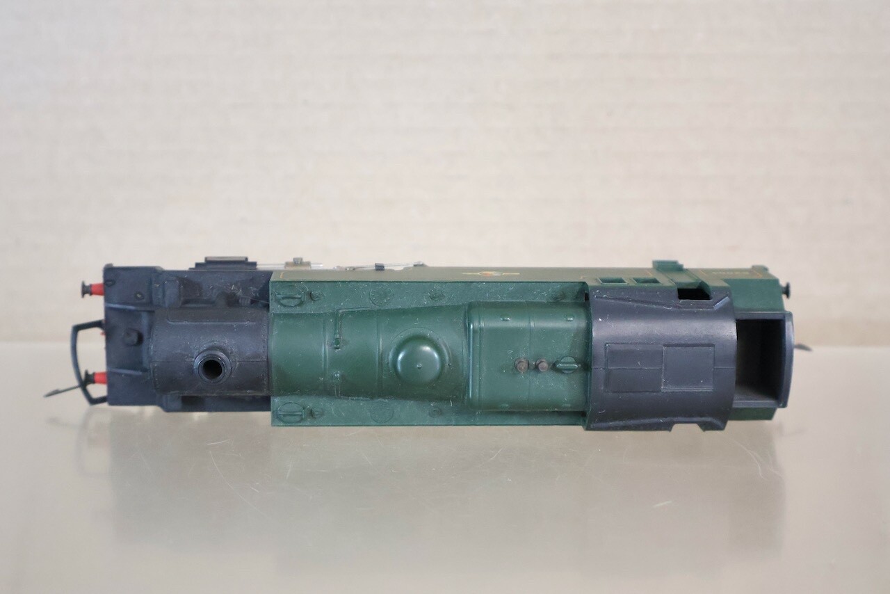 TRIANG HORNBY R59 BR GREEN 2-6-2 CLASS 3MT TANK LOCOMOTIVE 82004 from ...