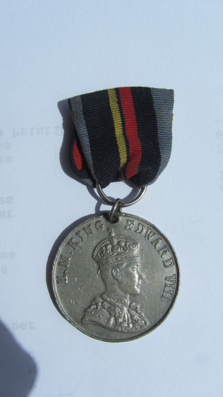 1937 EDWARD V111 CORONATION COMMERATIVE MEDAL WITH RIBBON 12th May 1937 ...