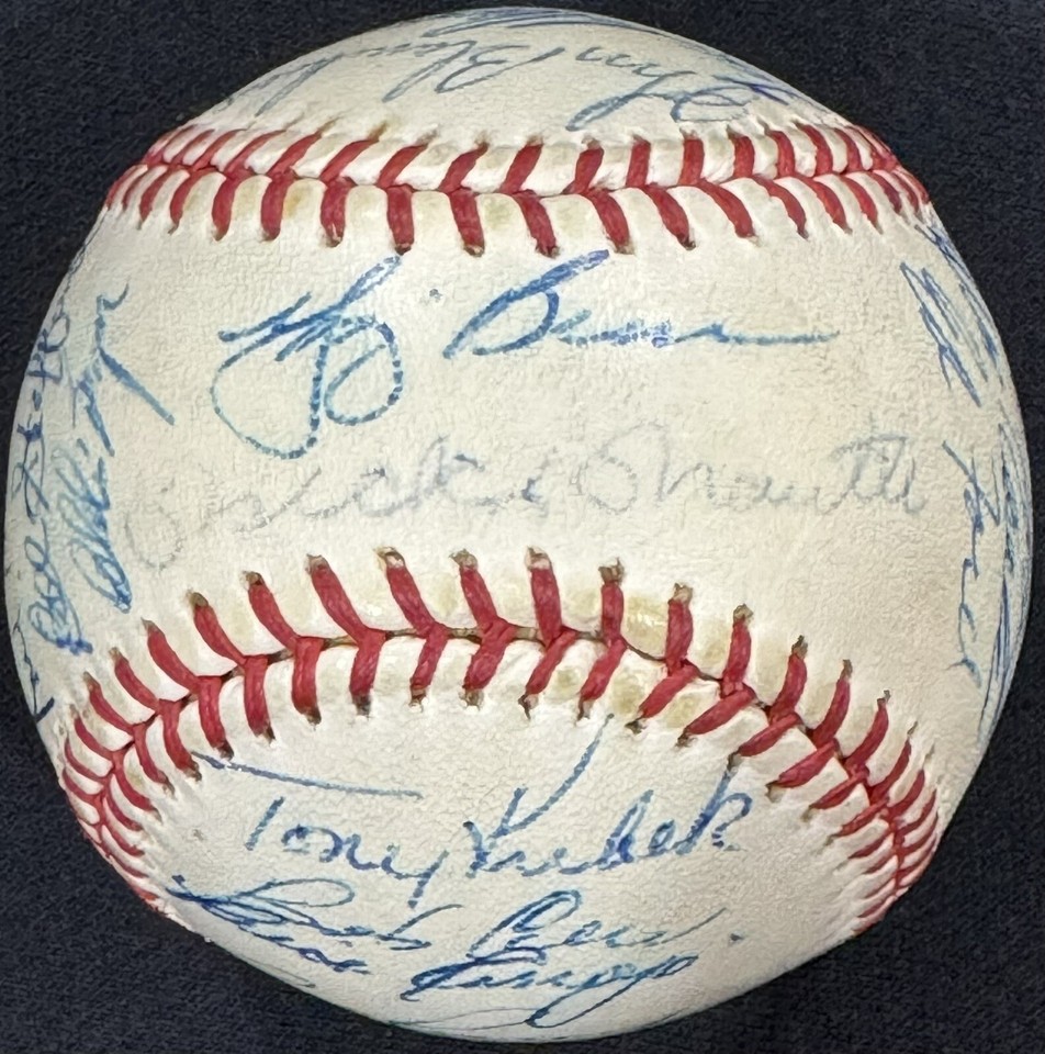 1961 YANKEES TEAM SIGNED OAL BASEBALL ROGER MARIS DUKE MAAS FULL PSA ...