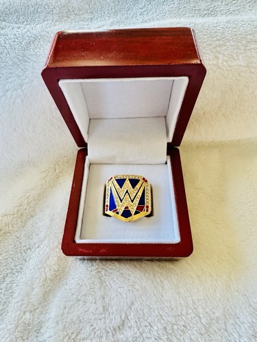 WWE UNIVERSAL CHAMPIONSHIP BELT RING With Box, SMACKDOWN 1000 RARE, US ...