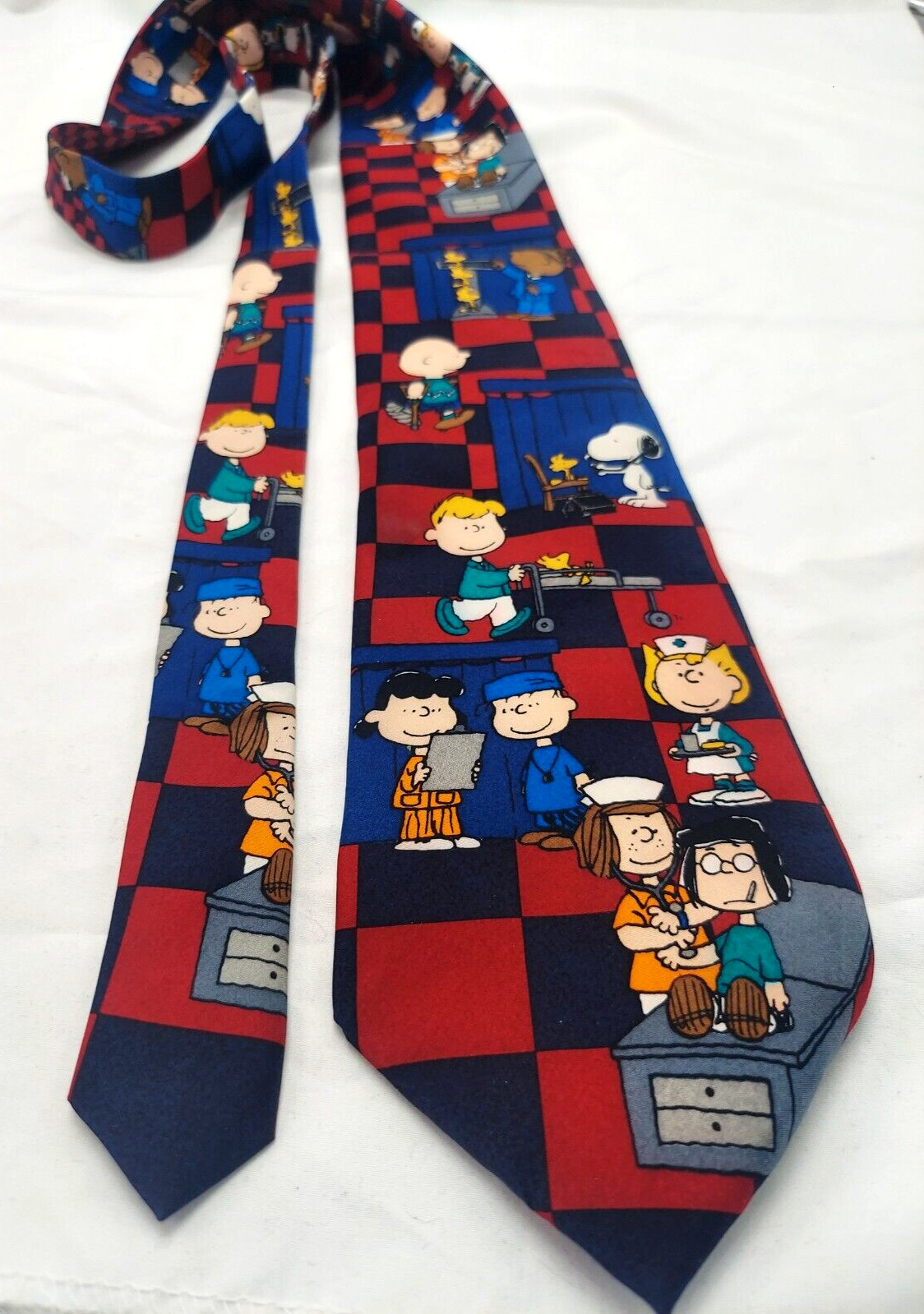 Peanuts Gang Snoopy & Friends Tie Hospital/Medical Th… - Gem