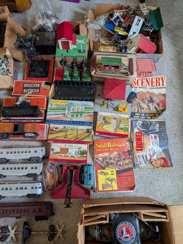 All Aboard! Massive Lionel Train Collection Ready for a New Engineer ...