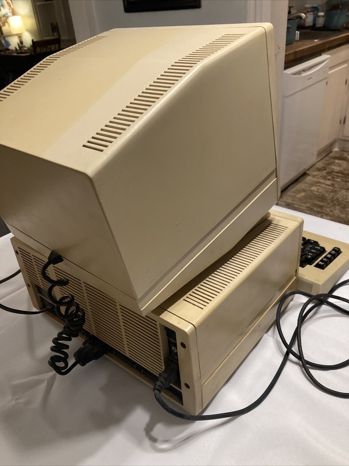 VHTF 🔥 RARE VICTOR 9000 Computer system Retro Collector Piece Lotus 123 ...
