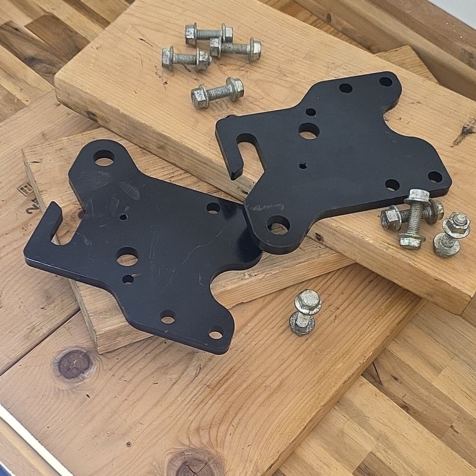 JOHN DEERE 1025R 1026R 2025R TRACTOR FRONT QUICK HITCH SUPPORT BRACKETS ...