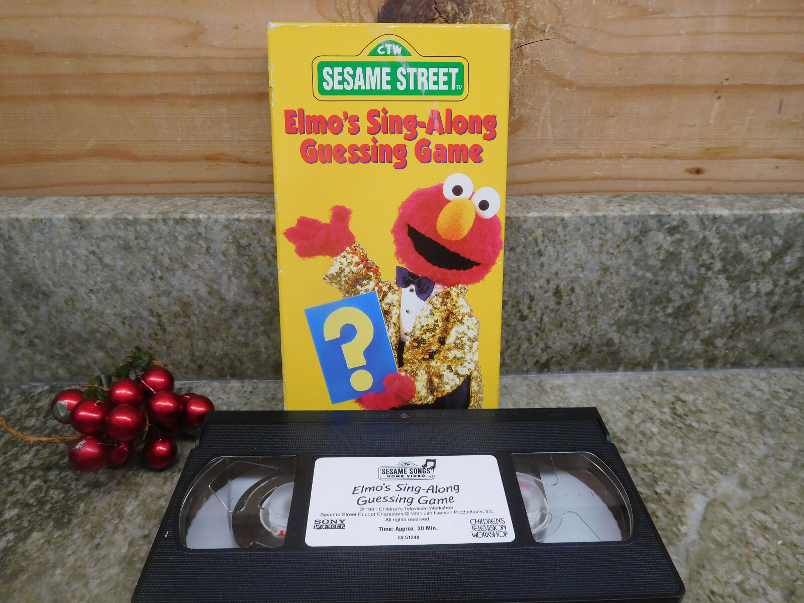 Sesame Street Elmo Sing Along Guessing Game Vhs