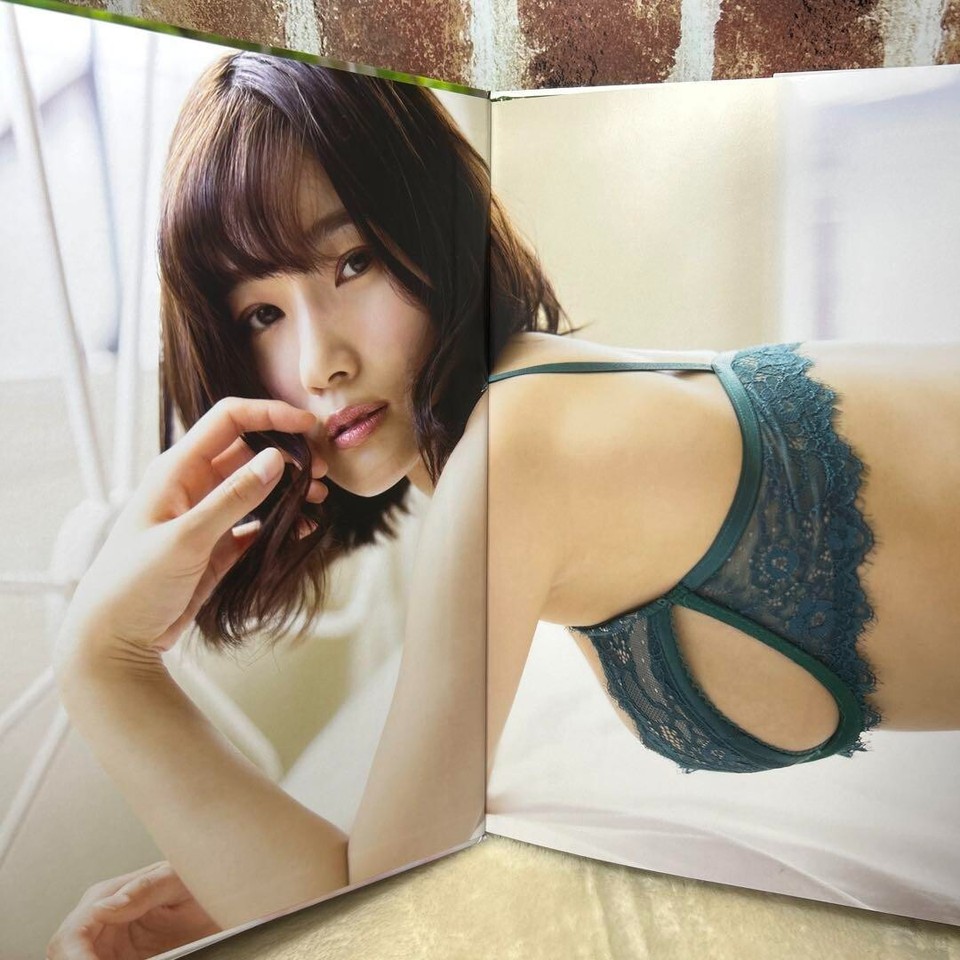 Yuzuki Asami 1st. Photo Book " yuzuki "Japanese Gravure Model From Japan NEW | eBay