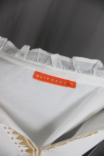 Oliphant Women's White Bronze Metallic Print Cotton V Neck Sleeveless ...