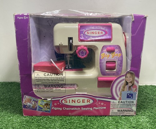 Singer ZigZag Chainstitch Childrens Toy Sewing Machine Ages 6+ Kids ...