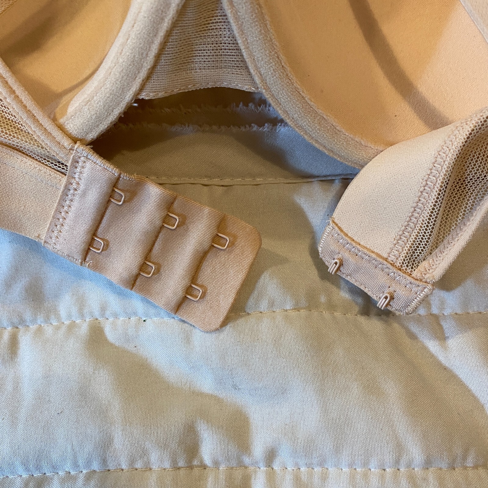 Lively Bra 32D Nude Palm Lace Cups Convertible Straps… - Gem