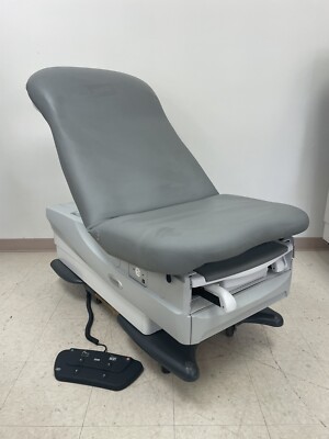 Pre-Owned Midmark 626 Power Hi-Low Bariatric Exam Table 650lb #626-001 ...