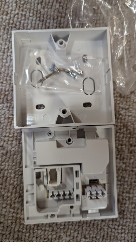 VIRGIN TELEPHONE MASTER SOCKET NTE5A MAIN BT VIRGIN MEDIA CONNECTION ...